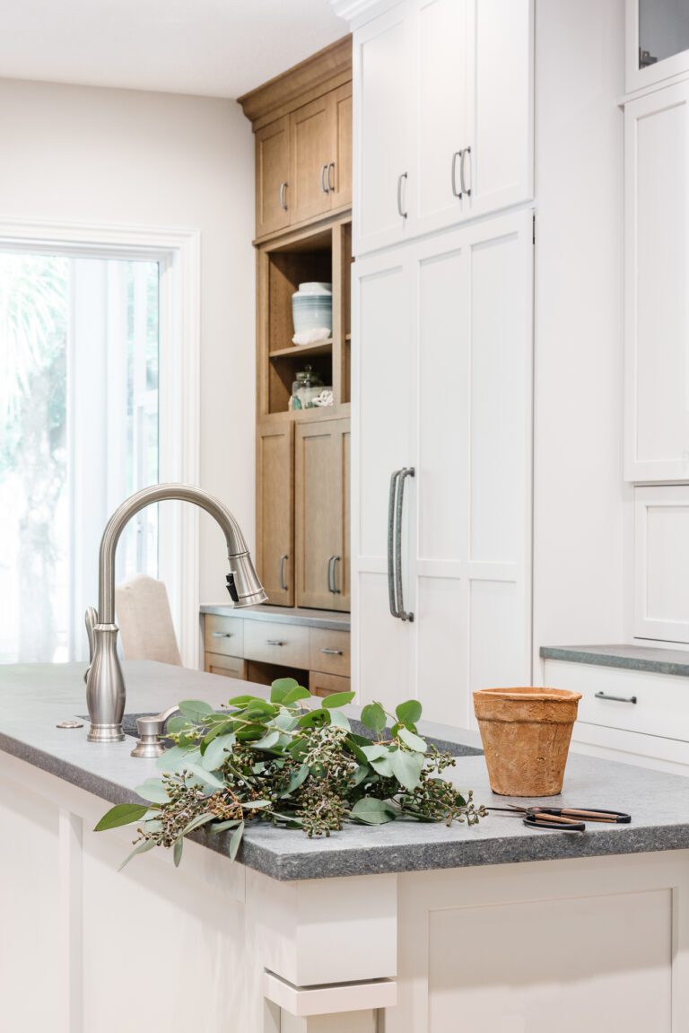 Kitchen Remodels – KELLY CANADA DESIGN + BUILD + INTERIORS
