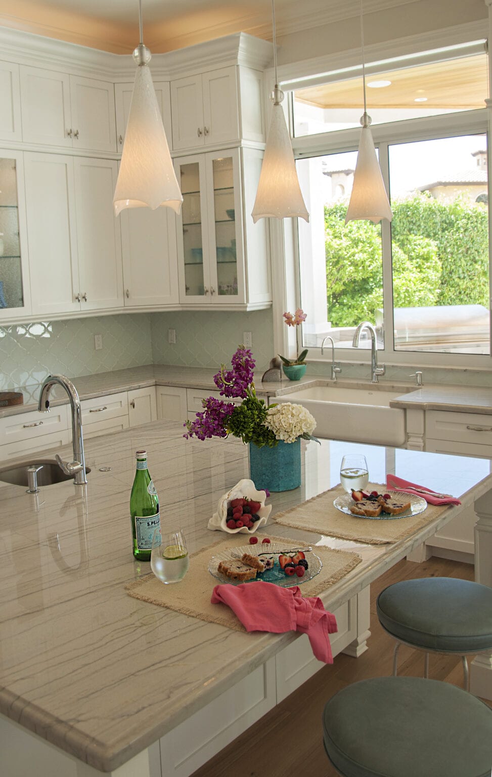 Kitchen Remodels – KELLY CANADA DESIGN + BUILD + INTERIORS
